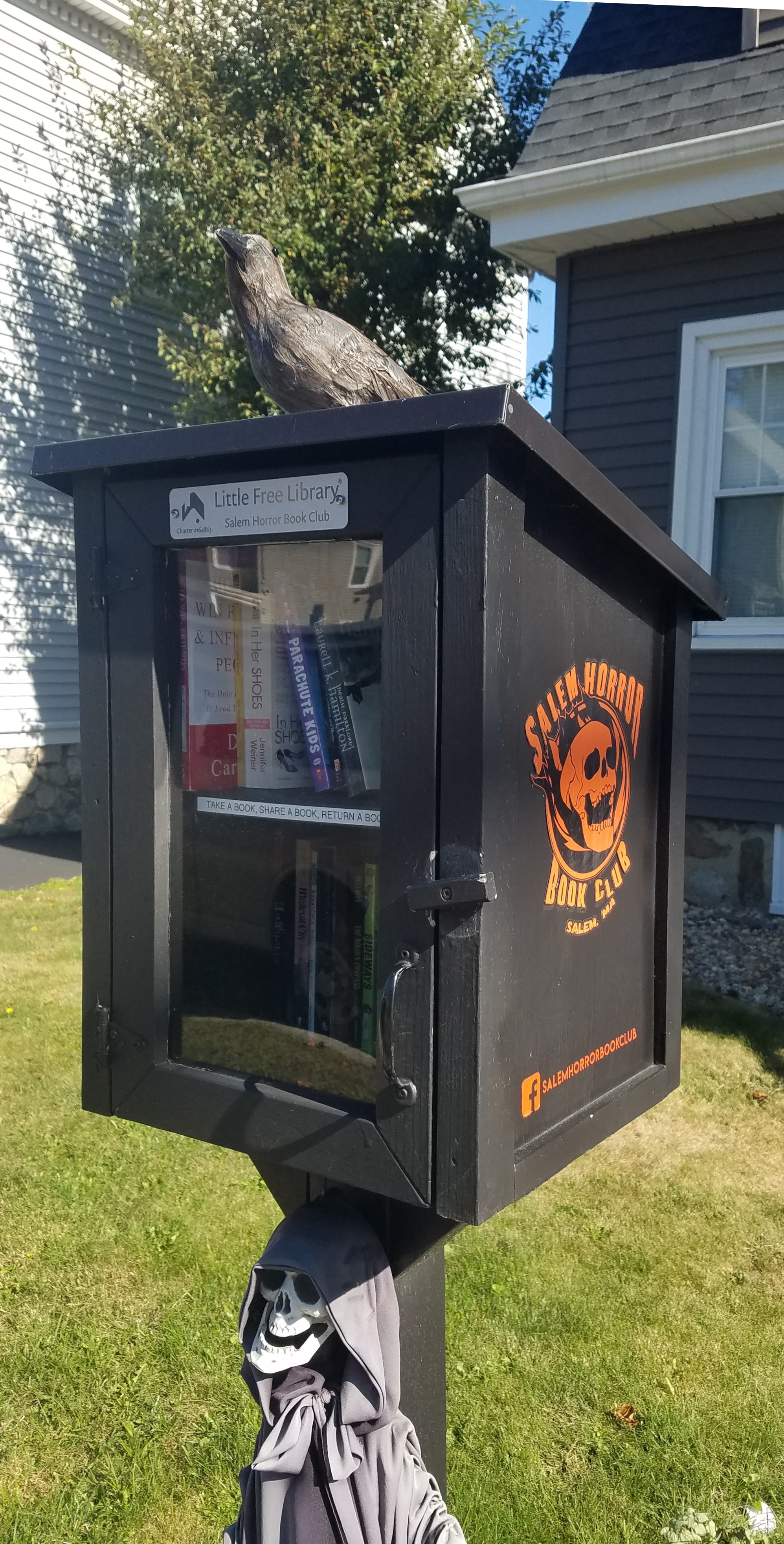 Little, Big, Old & Spooky Libraries – Cosma